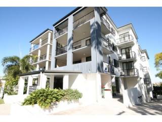 Top option... Inside BSHS Catchment, Highgate Hill ID 78